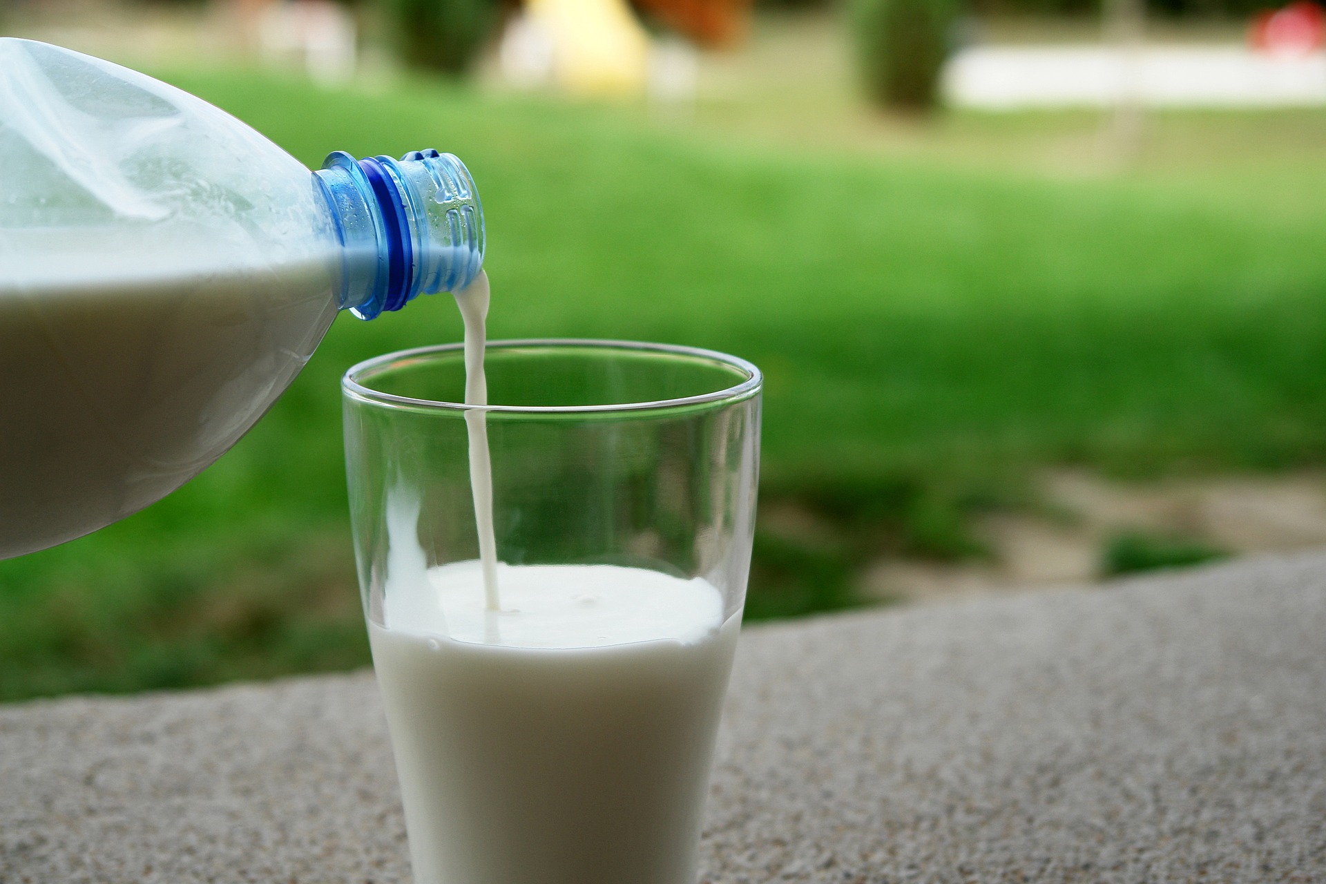 School milk scheme to continue in Scotland - Children's Health Scotland