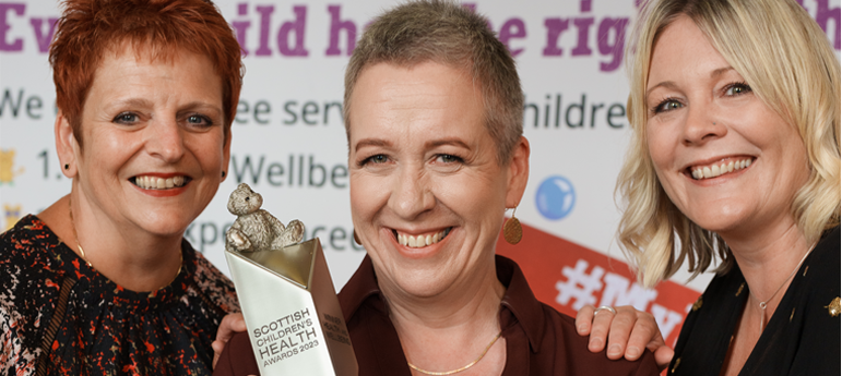 Nurse Team Leader in Fife, Lisa Fisher receives a Scottish Children’s ...